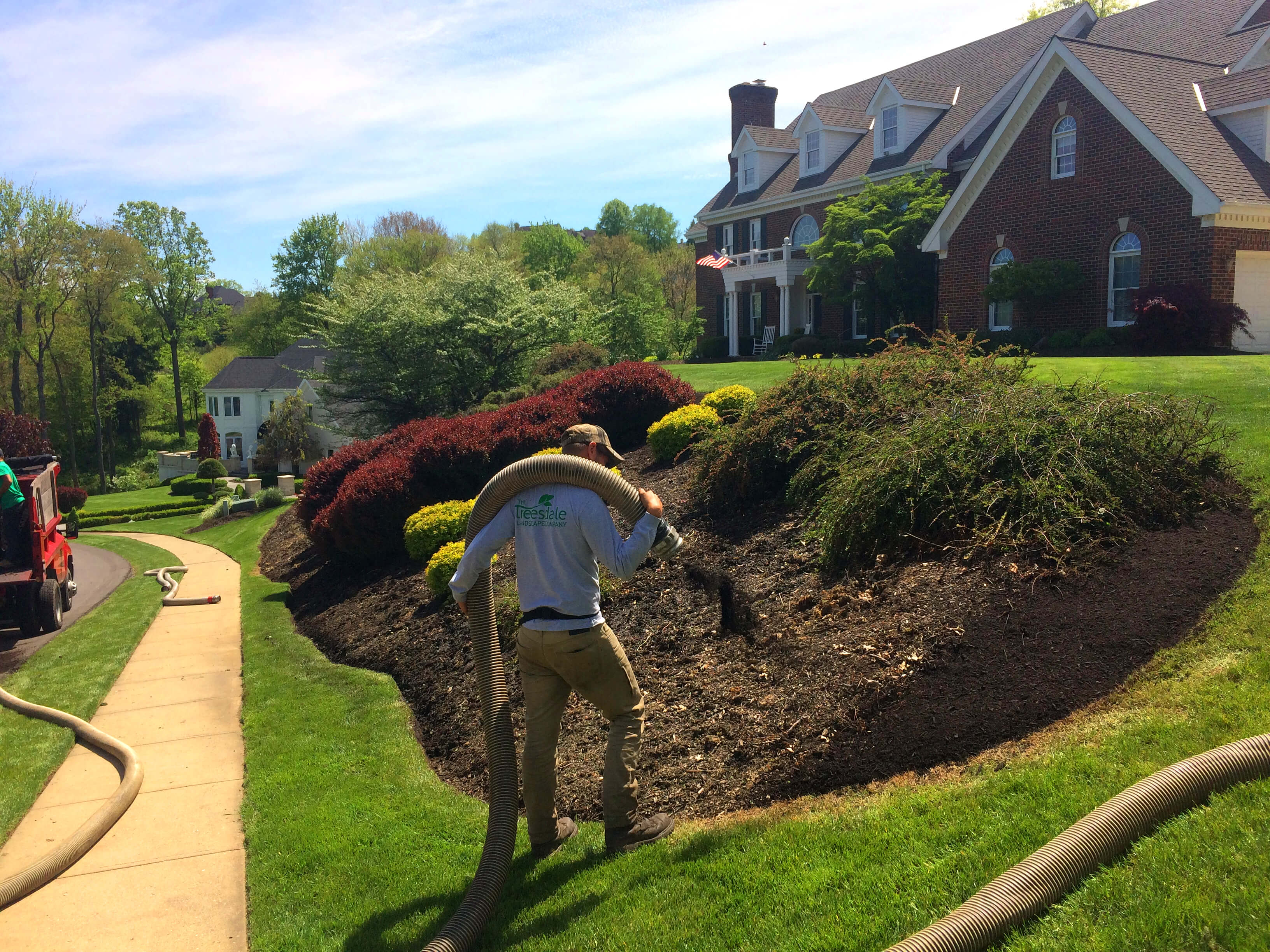 Pittsburgh Mulching | Treesdale Landscape Company